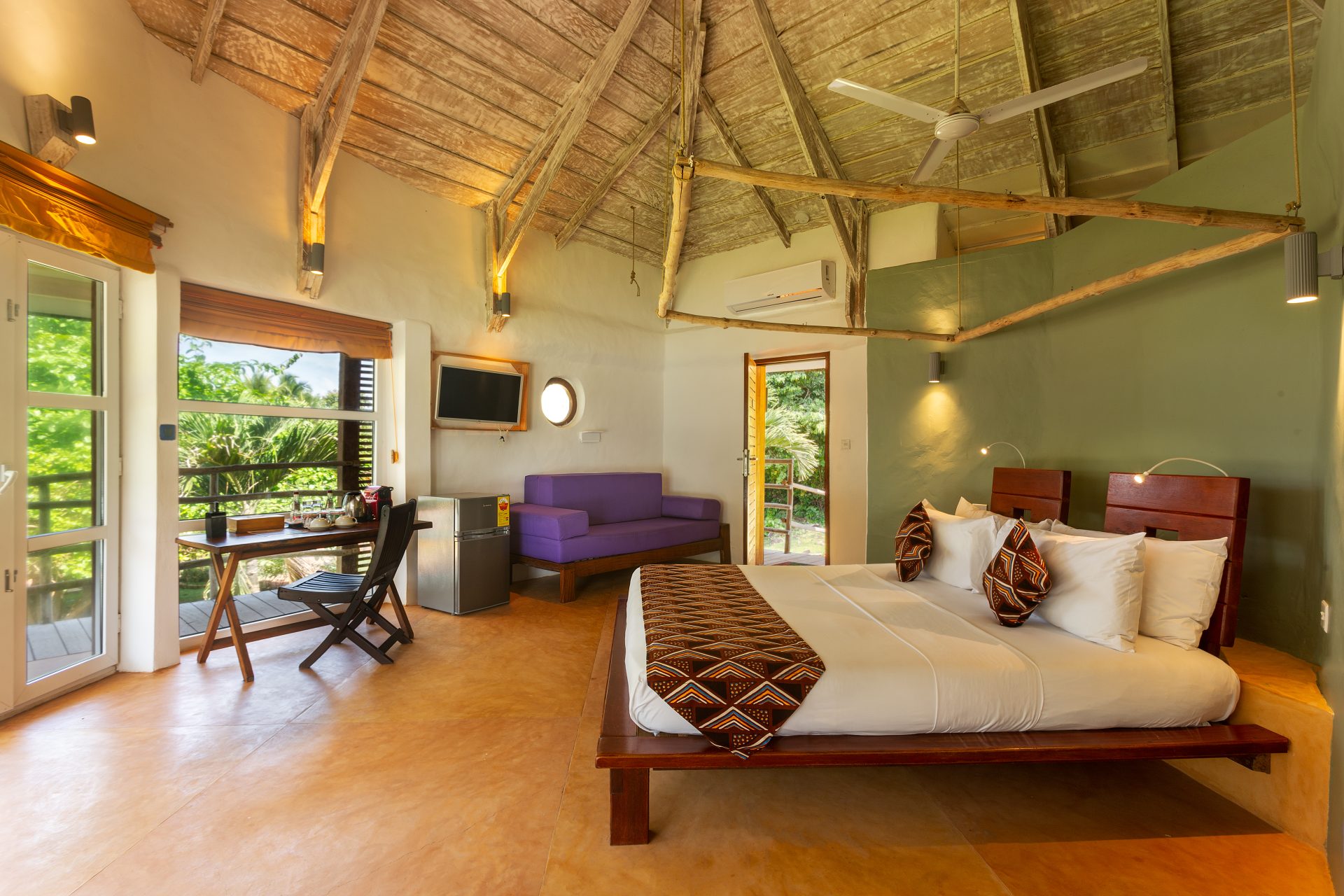 Home - Lou Moon Resort